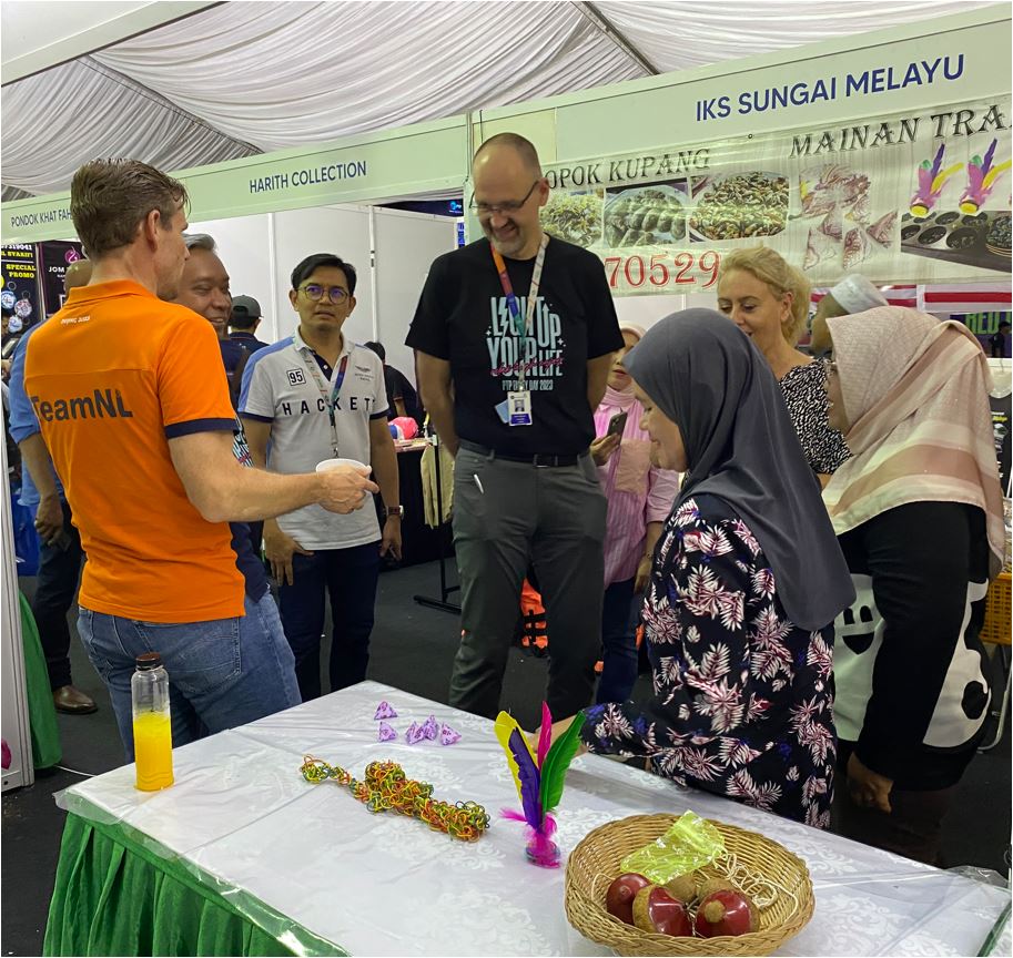 Pelabuhan Tanjung Pelepas Sdn Bhd. - PTP Anjur Platform Perniagaan ...